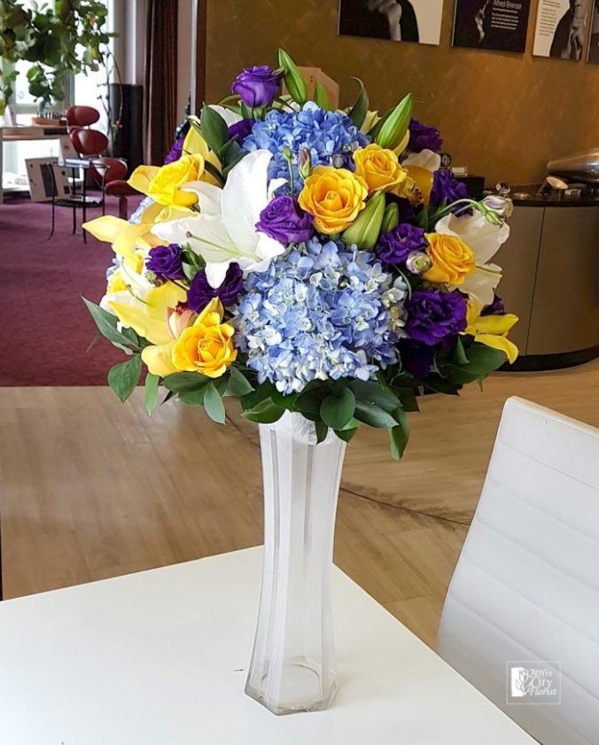 round-flower-arrangement - 24HRS CITY FLORIST