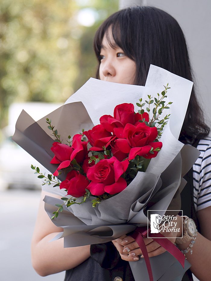 Reflex Rose Bouquet - Boston Blooms