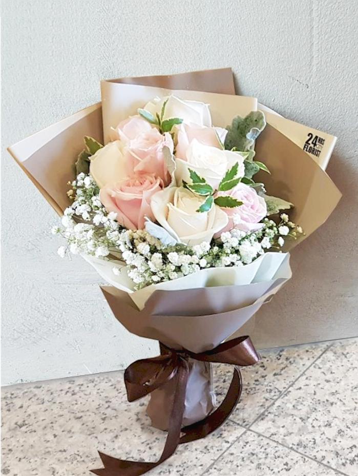 Caramel Bouquet by 24HrsCityFlorist.com